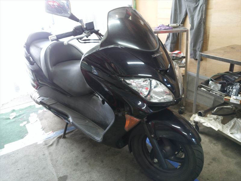 Bikeshop-icu | ホンダ MF08 フォルツァZかな？メンテナンス作業 でもって鈴鹿NGK杯生きて帰ってきました。今日は朝から入院の検査・・・・