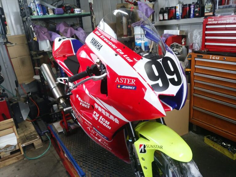 Bikeshop-icu | 2023年開始！あけましておめでとうございます。icu racing team YAMAHA YZF-R25 ヨーゼフ セットアップの巻 AFセンサーボス溶接 ...